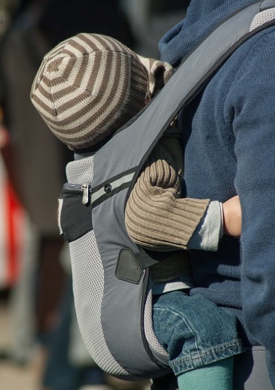 Your Complete Guide to Baby Wearing